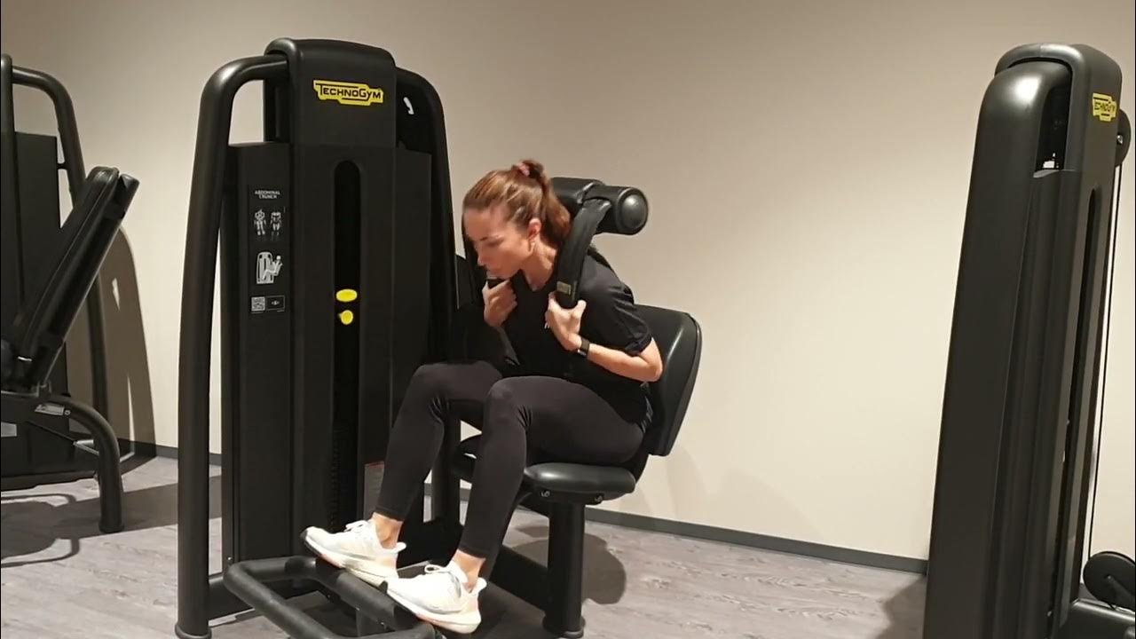 Abdominal Crunch - Technogym - YouTube