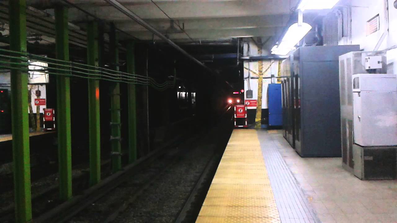 Subte línea B - CAF 6000 chapa B1 (Dorrego) - YouTube
