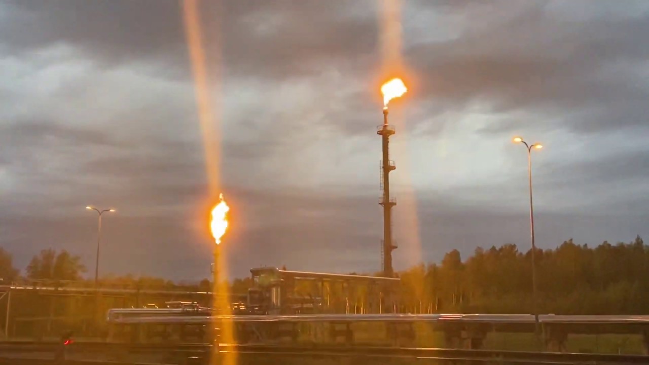 Fire of gas Burning from flare structure in oil refinery plant, dont ...