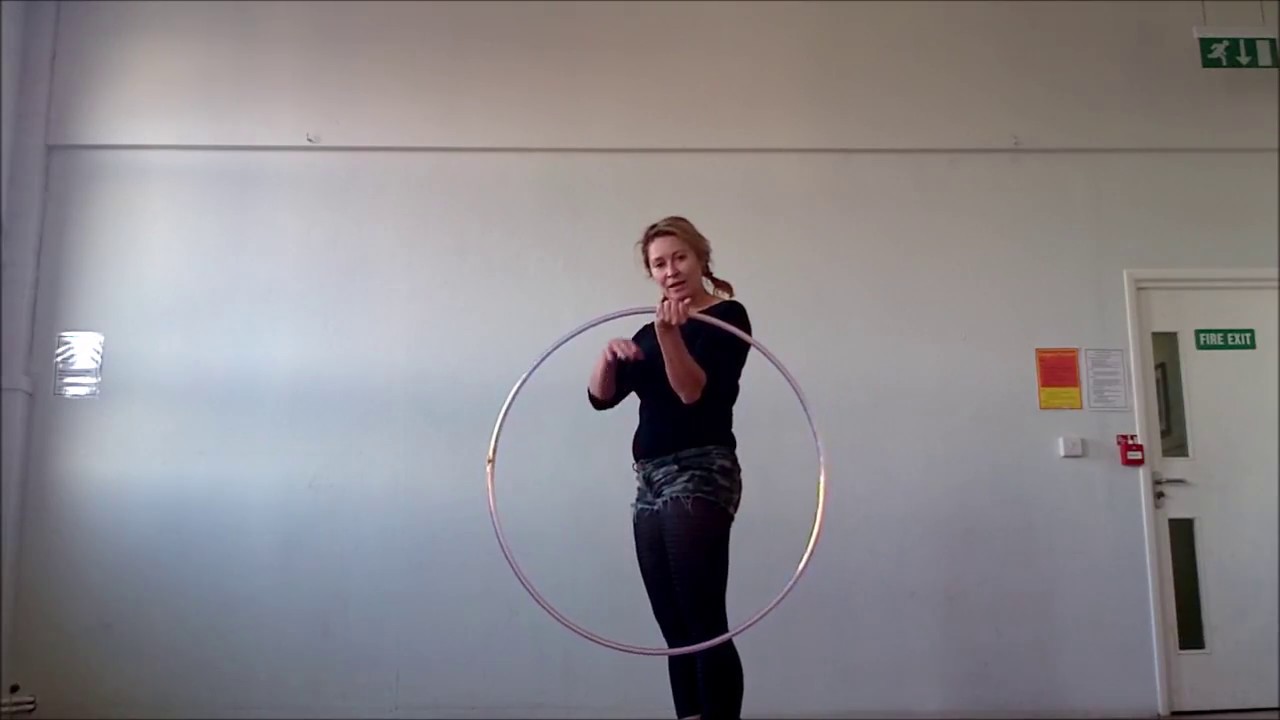 Hula Hoop Tutorial for Beginners - The Step-Thru or Portal - YouTube