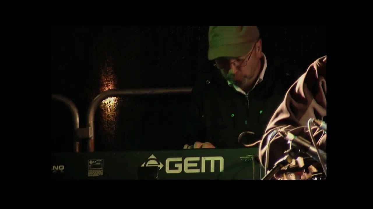 Peter Eades Piano Solo Electric Ceili Leinster Feadh - YouTube