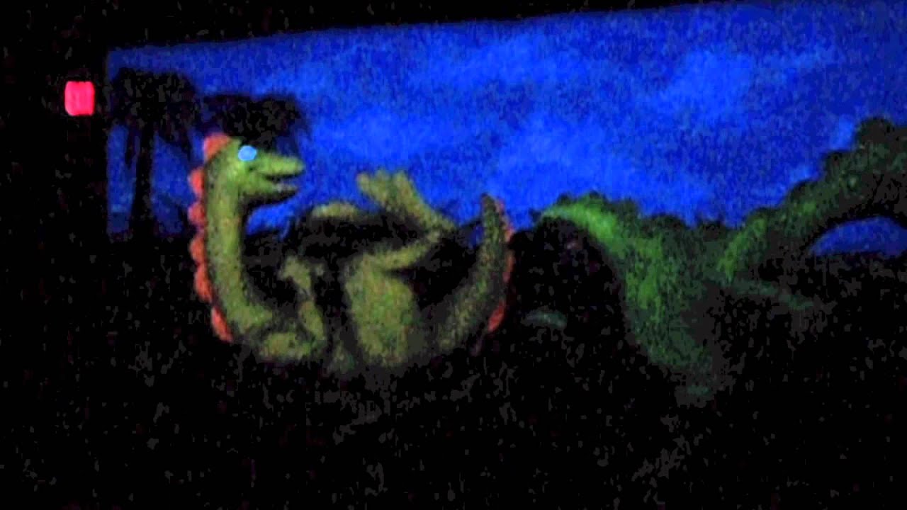 The Cave Train at the Santa Cruz Beach Boardwalk. - YouTube