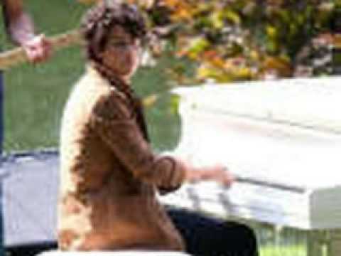 Life as a Jonas Sister-Chapter 33!!!