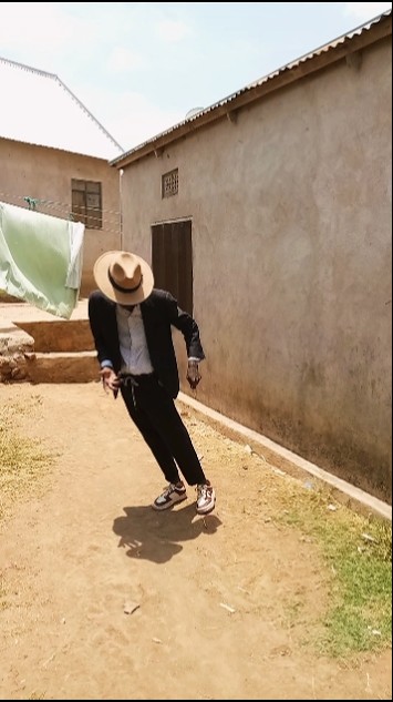 Surprise of Michael Jackson in Africa moments - YouTube