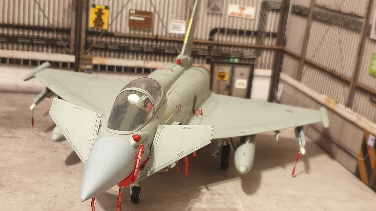 Revell Eurofighter Typhoon in 1/48 scale Italian Airforce 4 Gruppo ...