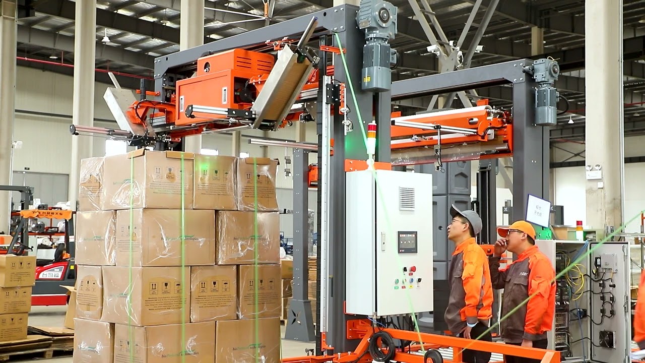 Automatic strapping line (vertical) with edge protector placement - YouTube