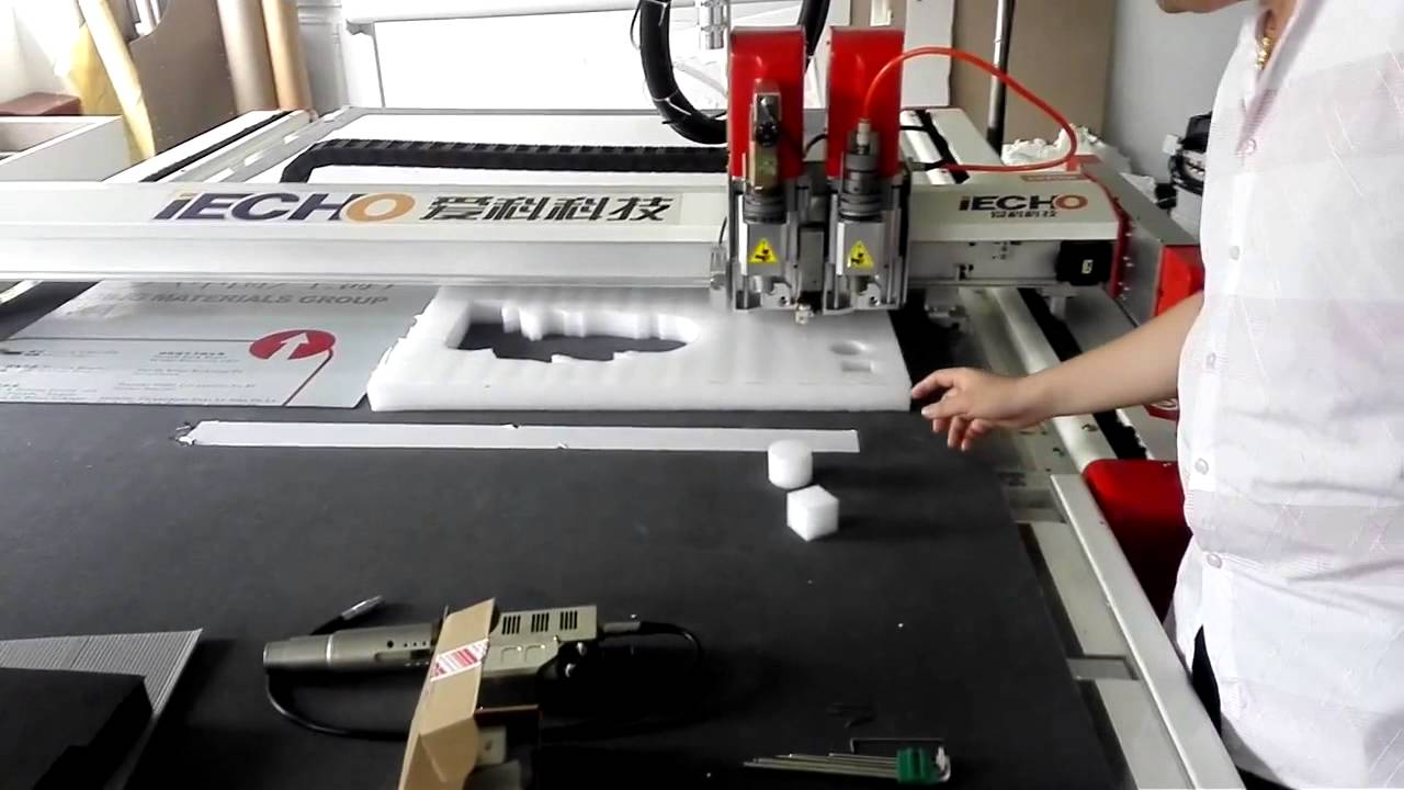 IECHO BK digital cutter 45mm PE Foam, EPE FOAM automatic cutting ...