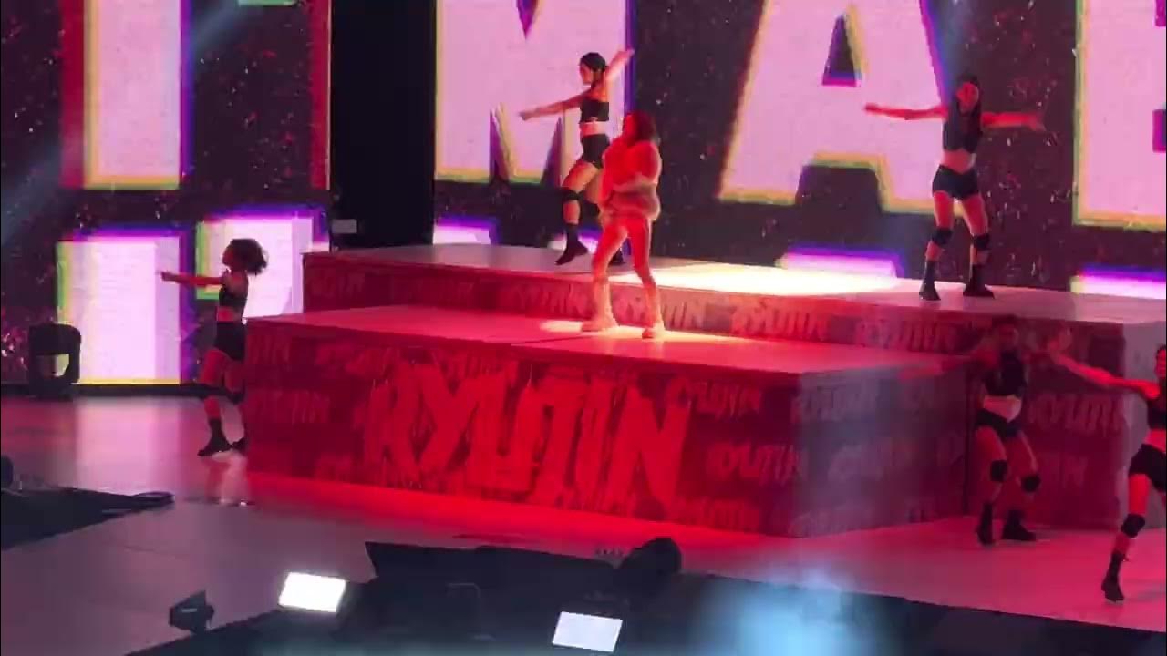 ITZY(있지) - Ryujin-Boss Bitch [ITZY THE 1ST WORLD TOUR CHECKMATE IN MANILA (Day 2)] - YouTube