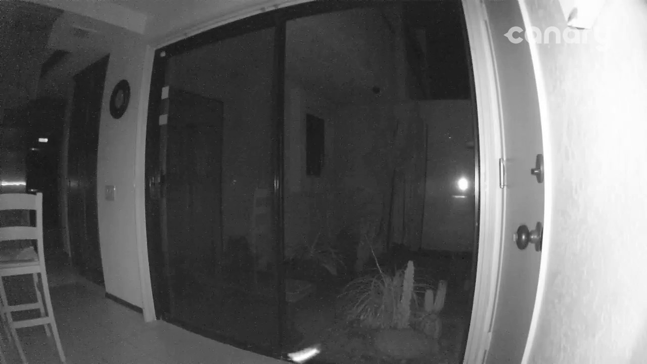 UFO FLIES THROUGH GLASS DOORS - YouTube