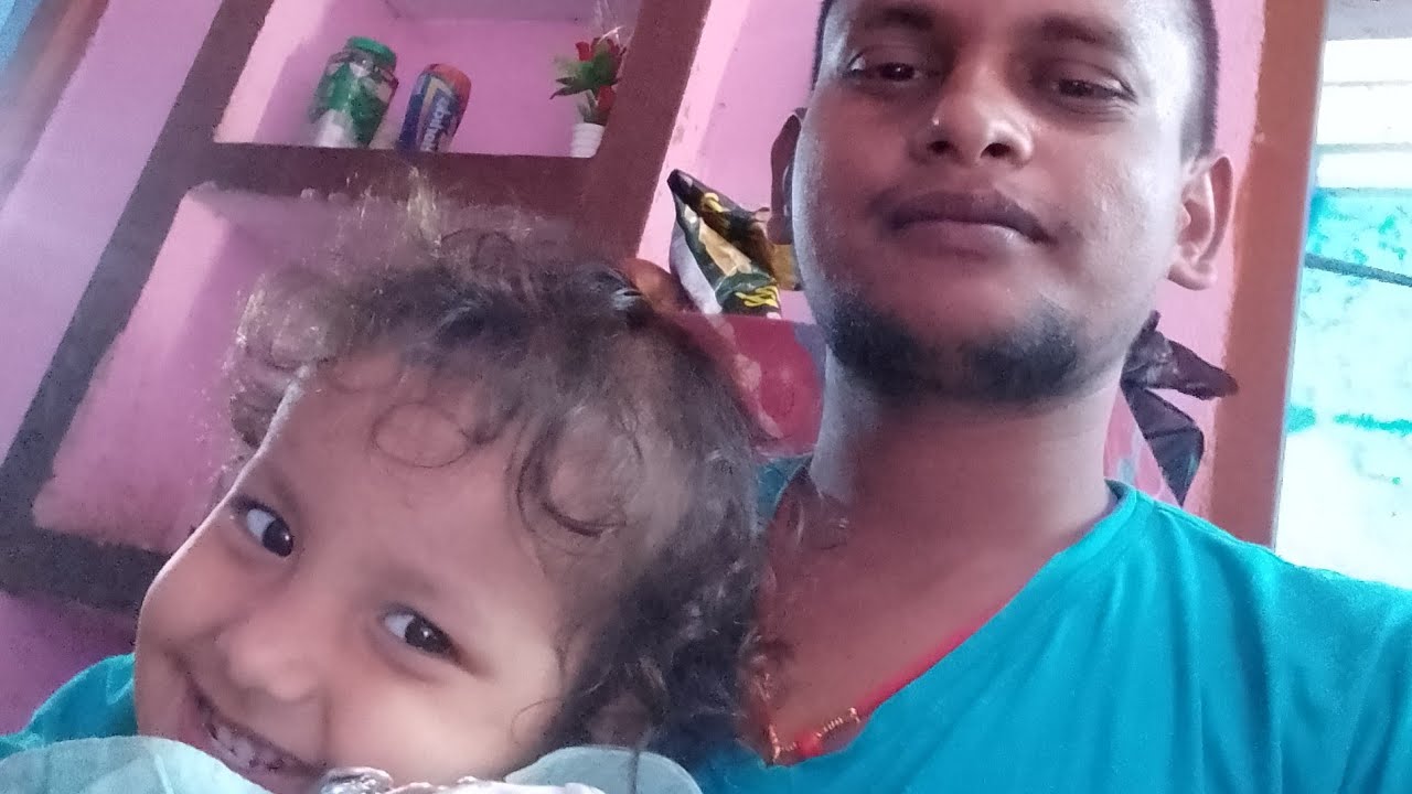 choti badi bhagani pair rangate huye - YouTube