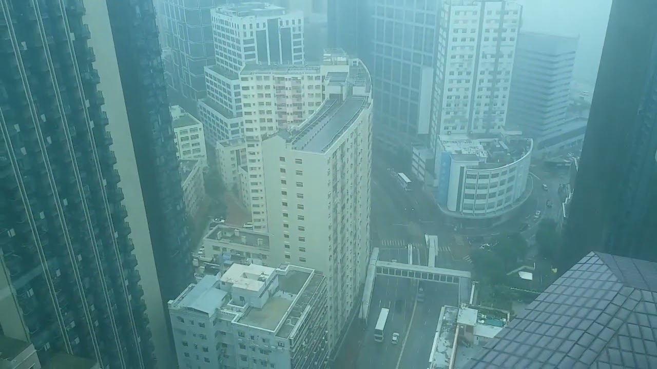 TYPHOON 8 SA HONGKONG🌧PARANG LOW PRESSURE LANG SA PINAS - YouTube