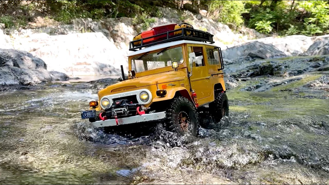 FMS TOYOTA Land Cruiser FJ40 | off-road & Valley driving 4X4 1/10 RC ...