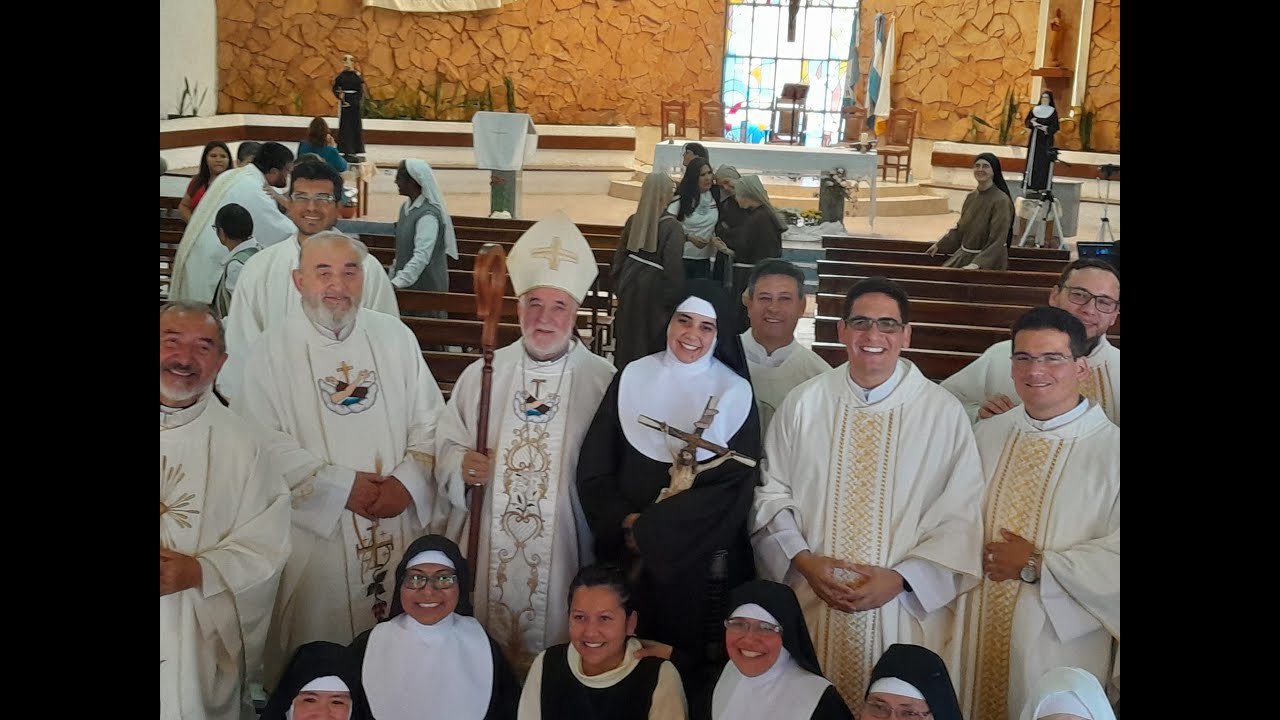 VIERNES 14/10/22. 11,00 HS EN VIVO PROFESIÓN TEMPORAL SOR MIRNA MELINA ...