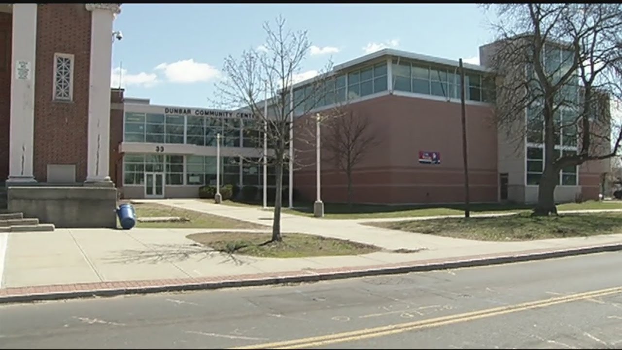 City of Springfield fighting to keep Dunbar Community Center open - YouTube