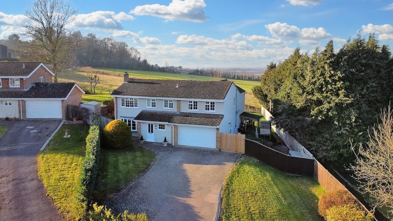 The Copse, Blunsdon, Swindon, Wiltshire SN26 - YouTube