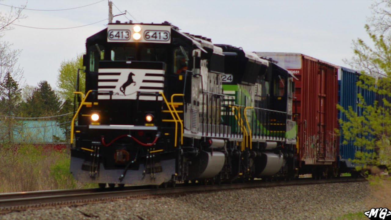 Fresh SD40-3 Leads the R&S Interchange - YouTube