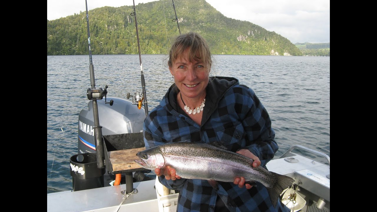 Cold smoked trout #5 the cold smoking of the trout - YouTube