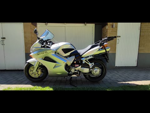 Honda VFR800i Is it the best bike in the world? - YouTube