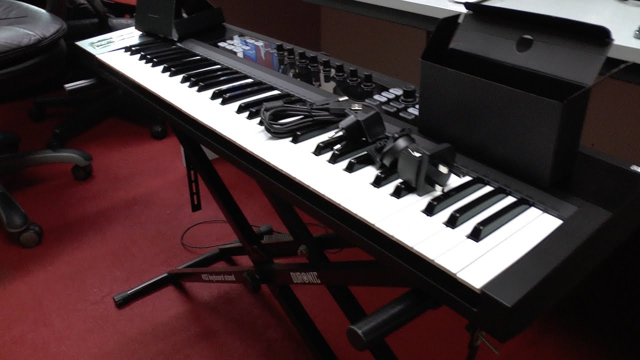 Native Instruments Komplete Kontrol S61 and Komplete 10 unboxing - YouTube