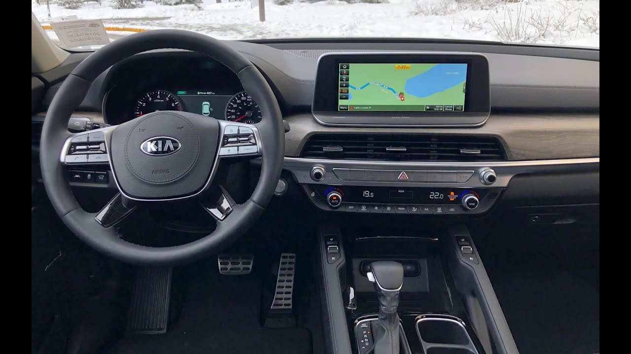 Top 10 Cars With The Biggest Infotainment Screen - YouTube