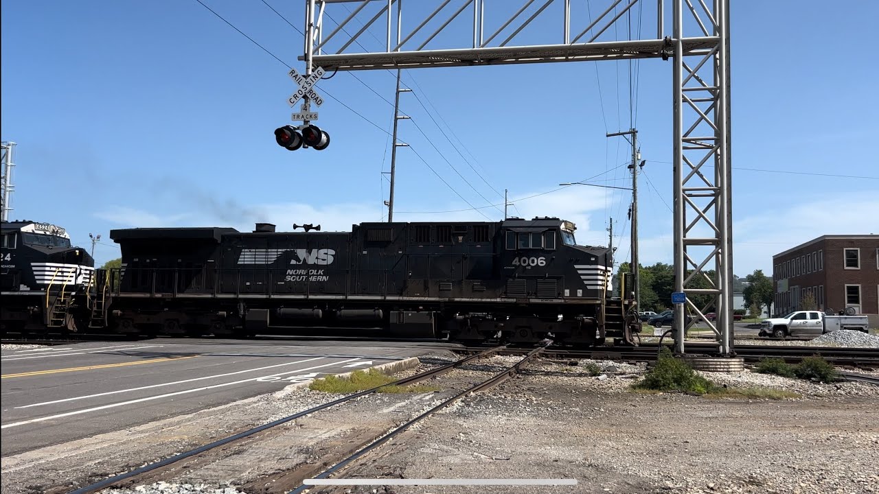 [4K60]: NS 4006 with RS5T leads NS 131 @ Bham, AL 8/1/24 - YouTube