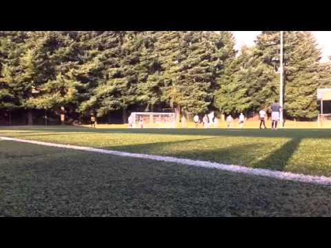 A beautiful free kick over the wall! - YouTube