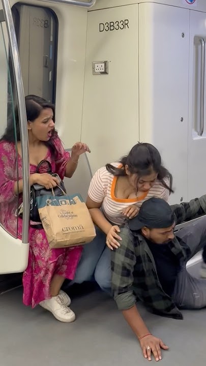 Cute Couple goals 😱😨 #comedy #hugh #funny #love #relationshipgoals #hug #hindisong #bollywood # ...