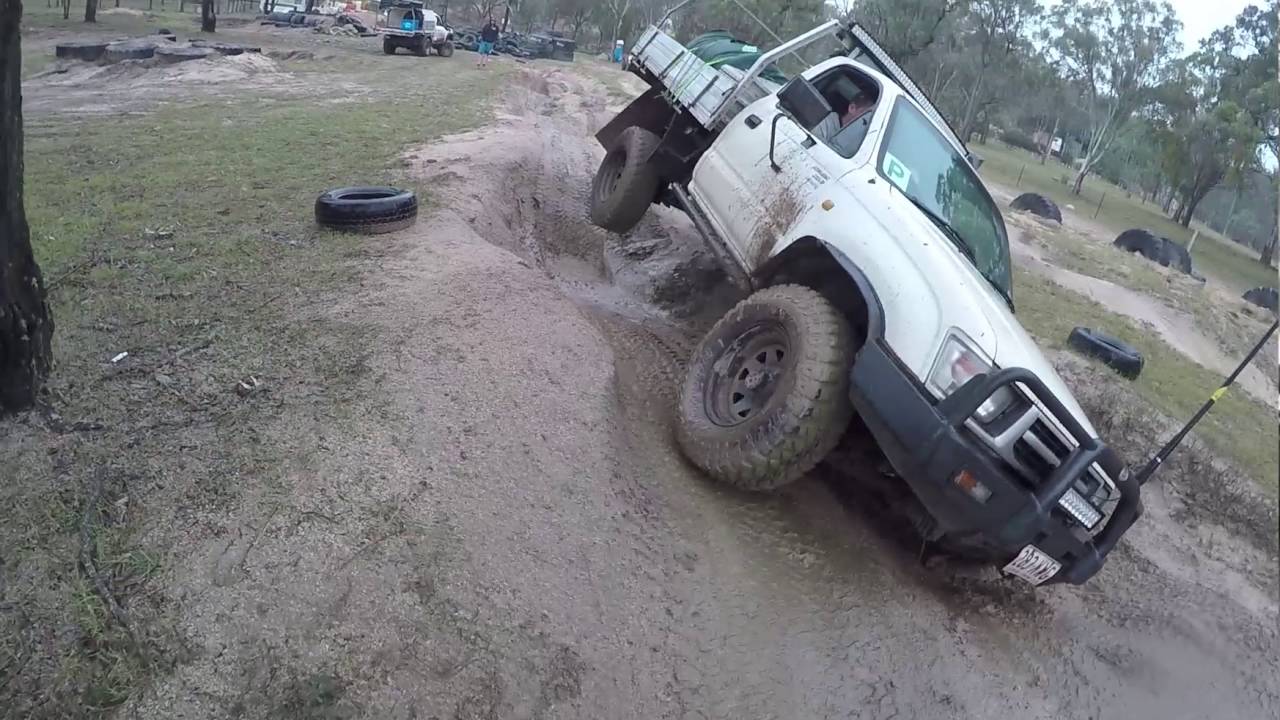 Hilux Test Track Springs 4x4 Park - YouTube