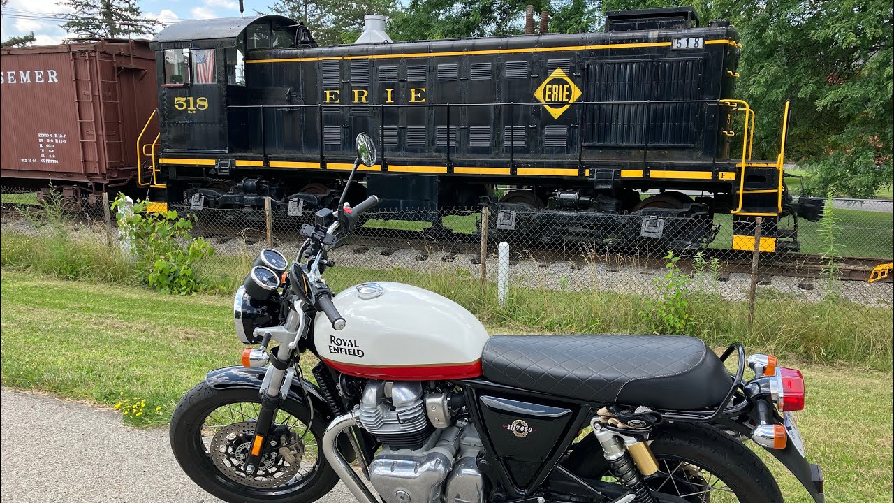 🏍️🤔 What’s in the Royal Enfield Int650 (Interceptor) Tool Kit? - YouTube