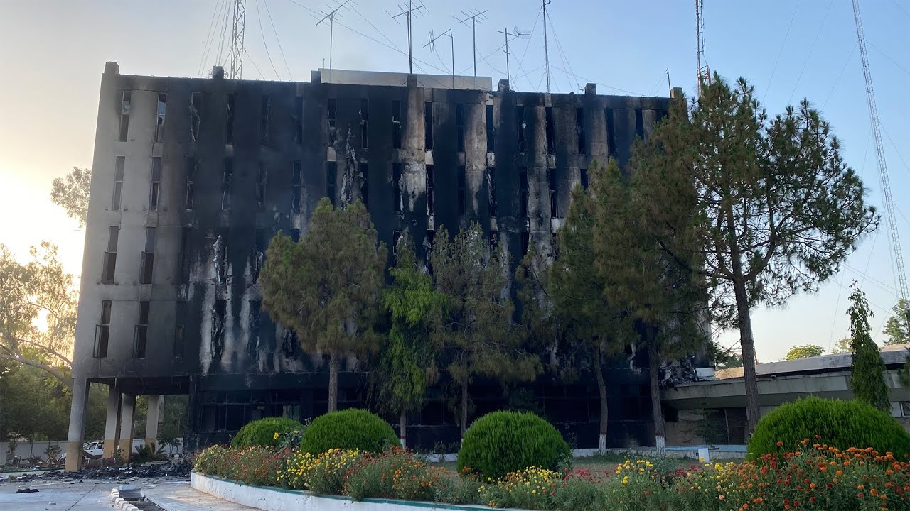 Pakistan Radio building in Peshawar set ablaze in protests over ex-PM ...