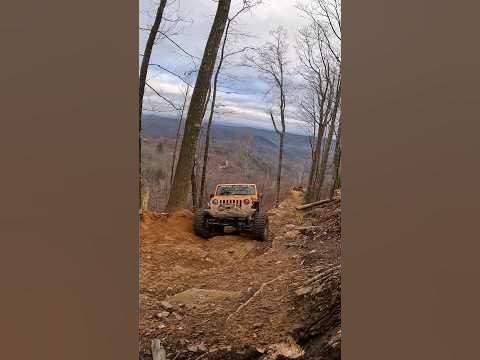 #Trail16 at #windrock on a sloppy cold day. #jeep #builtnotbought #offroading - YouTube