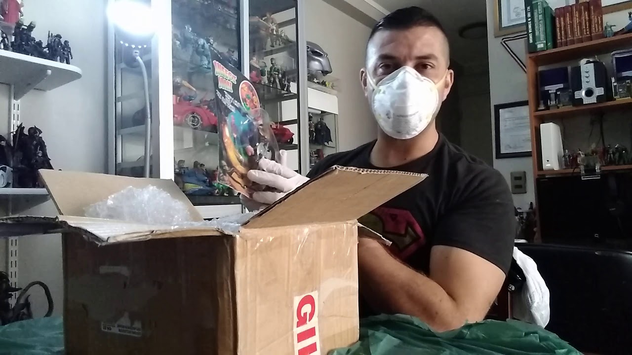 Unboxing figuras bootleg insect man - YouTube