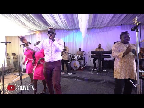 SB LIVE INCREDIBLE PERFORMANCE AT TEMIDAYO AND OLUEASEYI WEDDING ...