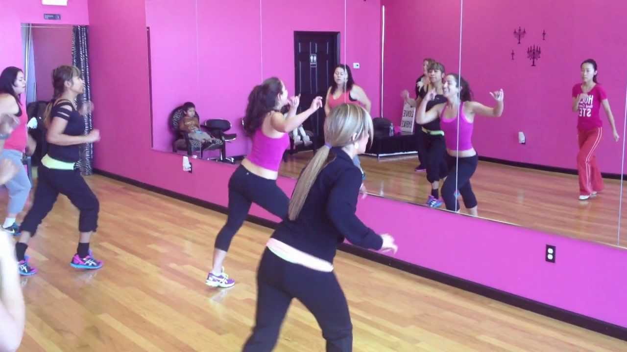 Jaime Levine Zumba - Ricky Martin - María - YouTube
