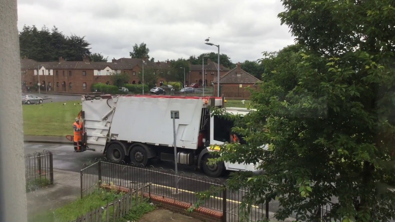 Greyhound Mercades Econic Collecting Brown Bins (Organic Waste) - YouTube