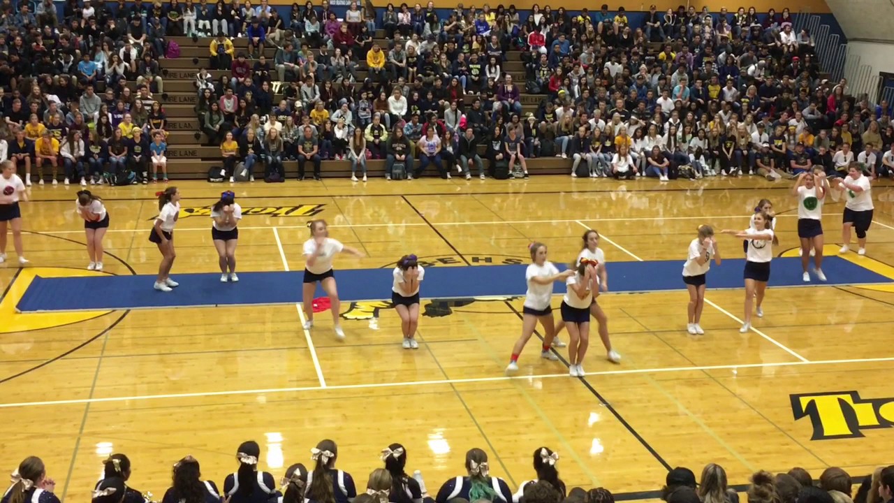 2016 Burlington Edison Cheer Team - YouTube