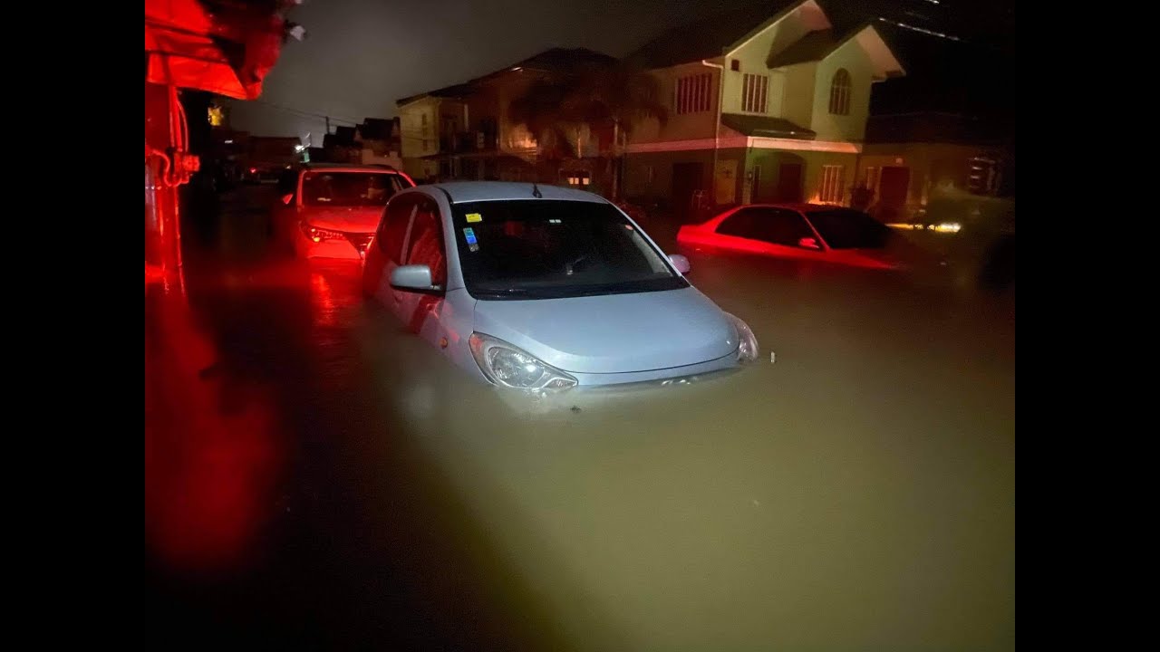 Flood in Lipa City by #paengph compilation photos and videos - YouTube