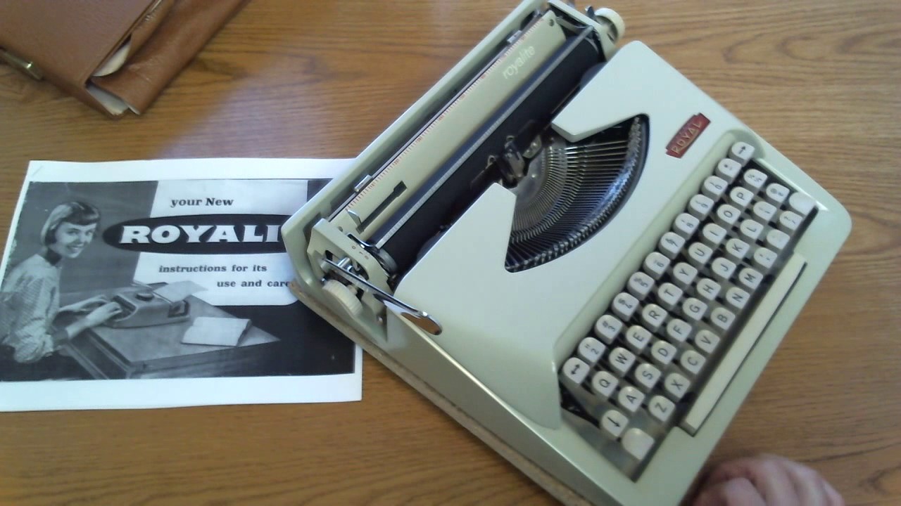 1962 Royal Royalite Typewriter - YouTube
