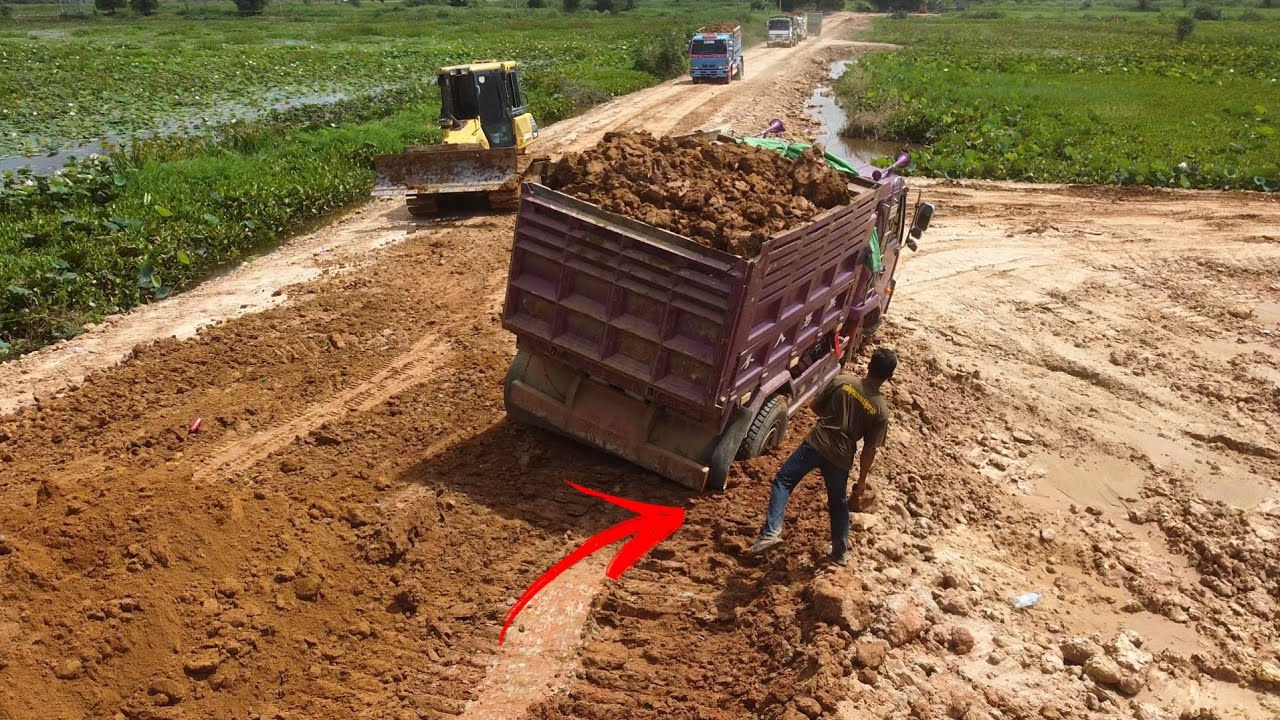 Wonderful Extreme Power Dozer Komat'su DR-31-PX used power push Dirt ...