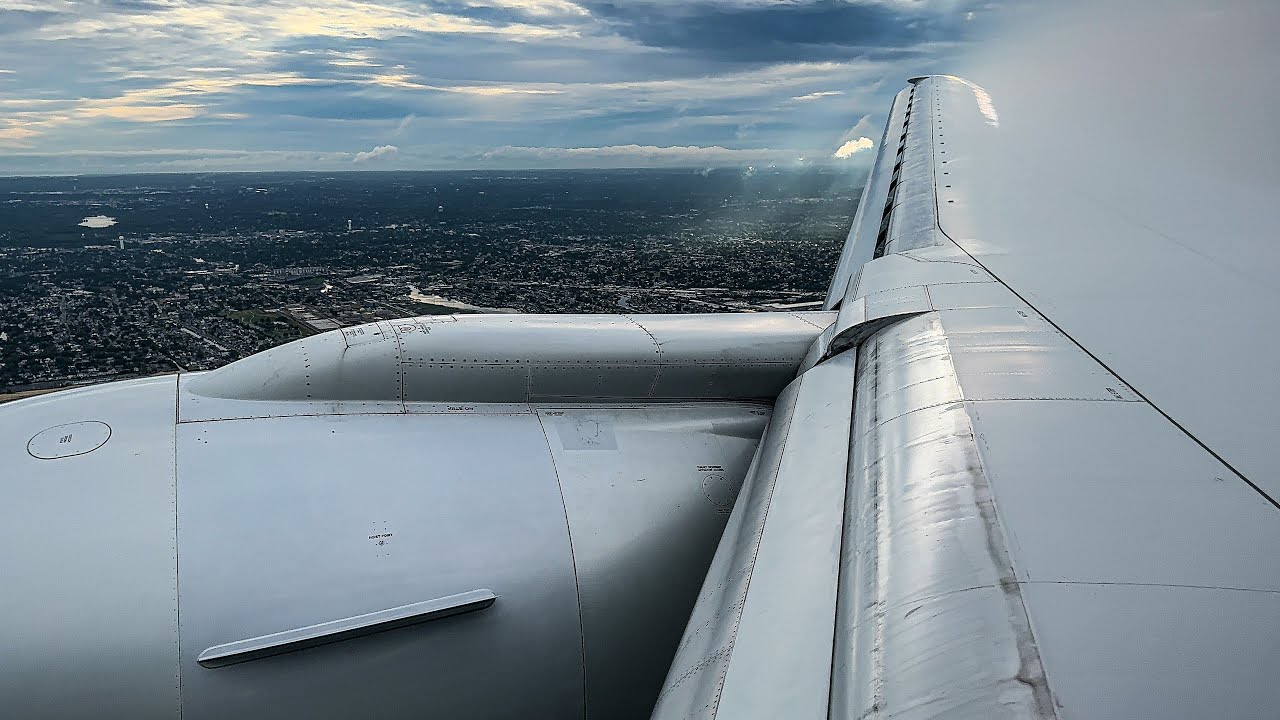 Beautiful Wing! American B777-223ER landing in JFK - YouTube