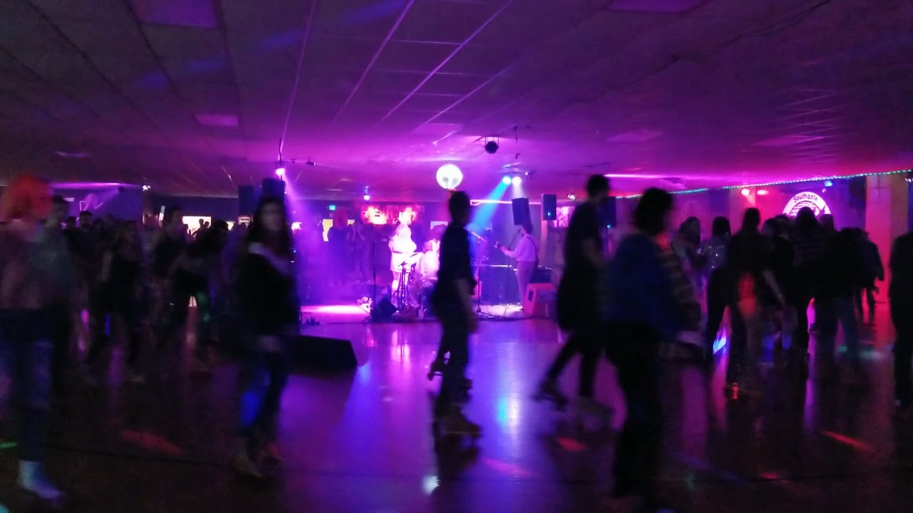 20200207 222538 Seattle Southgate Roller Skate ABBA Night - YouTube