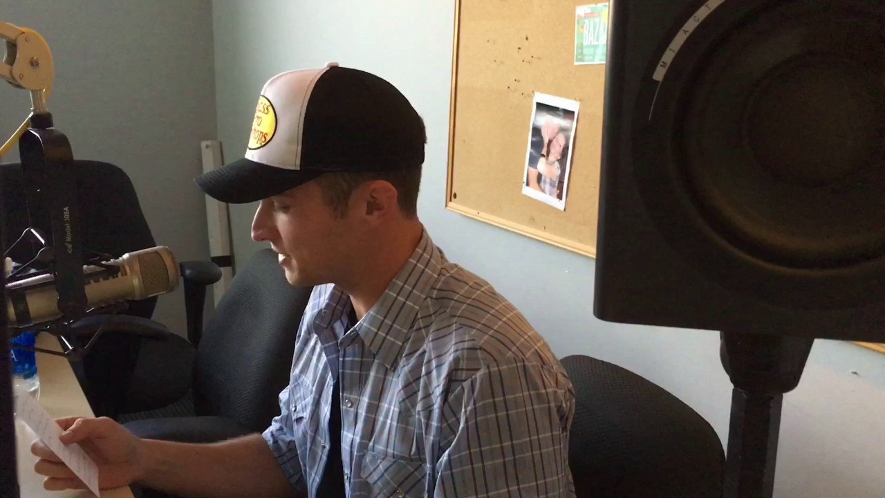 Sean Stemaly sings a New Q Crew Jingle - YouTube