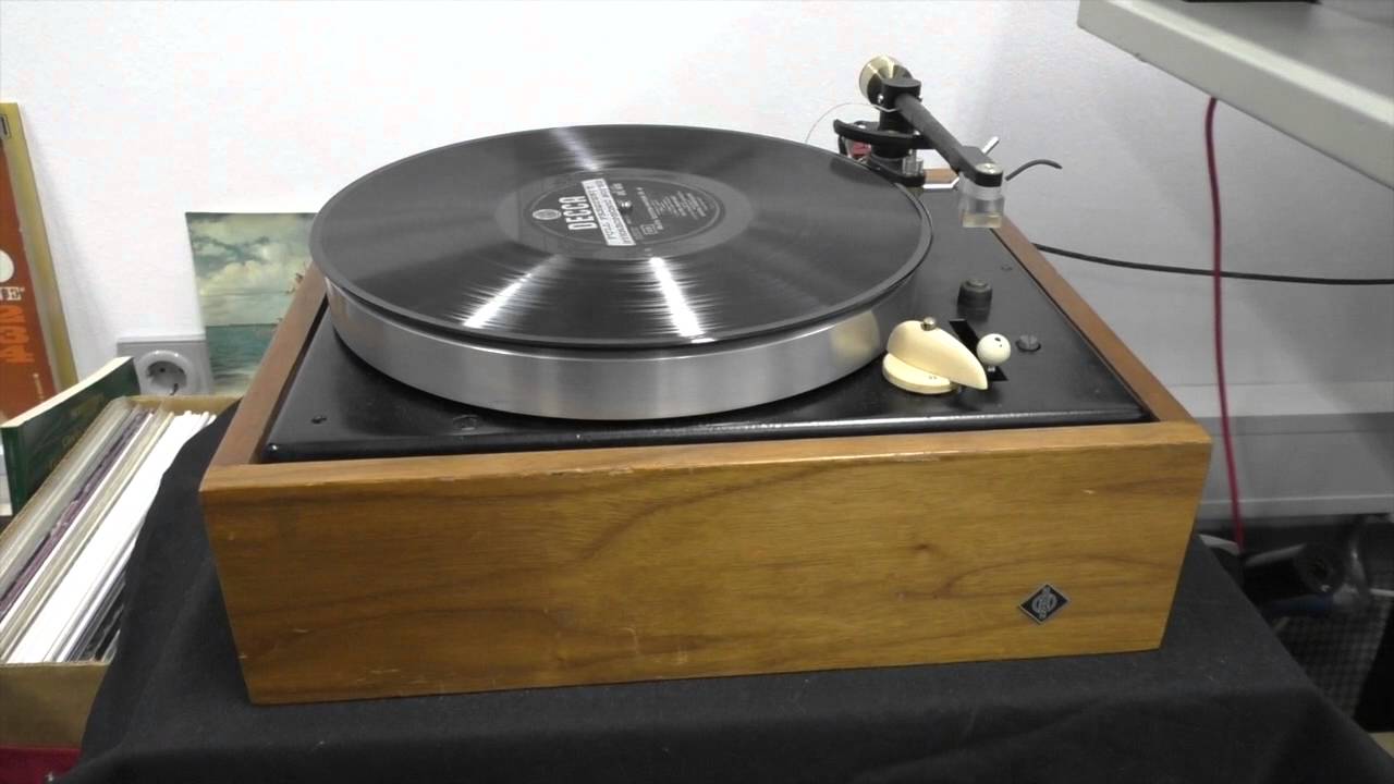 Vintage Neumann Turntable at High End Munich 2016 - YouTube