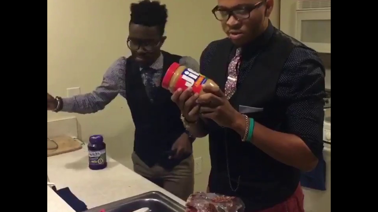 PEANUT BUTTER JELLY PRAISE BREAK - YouTube