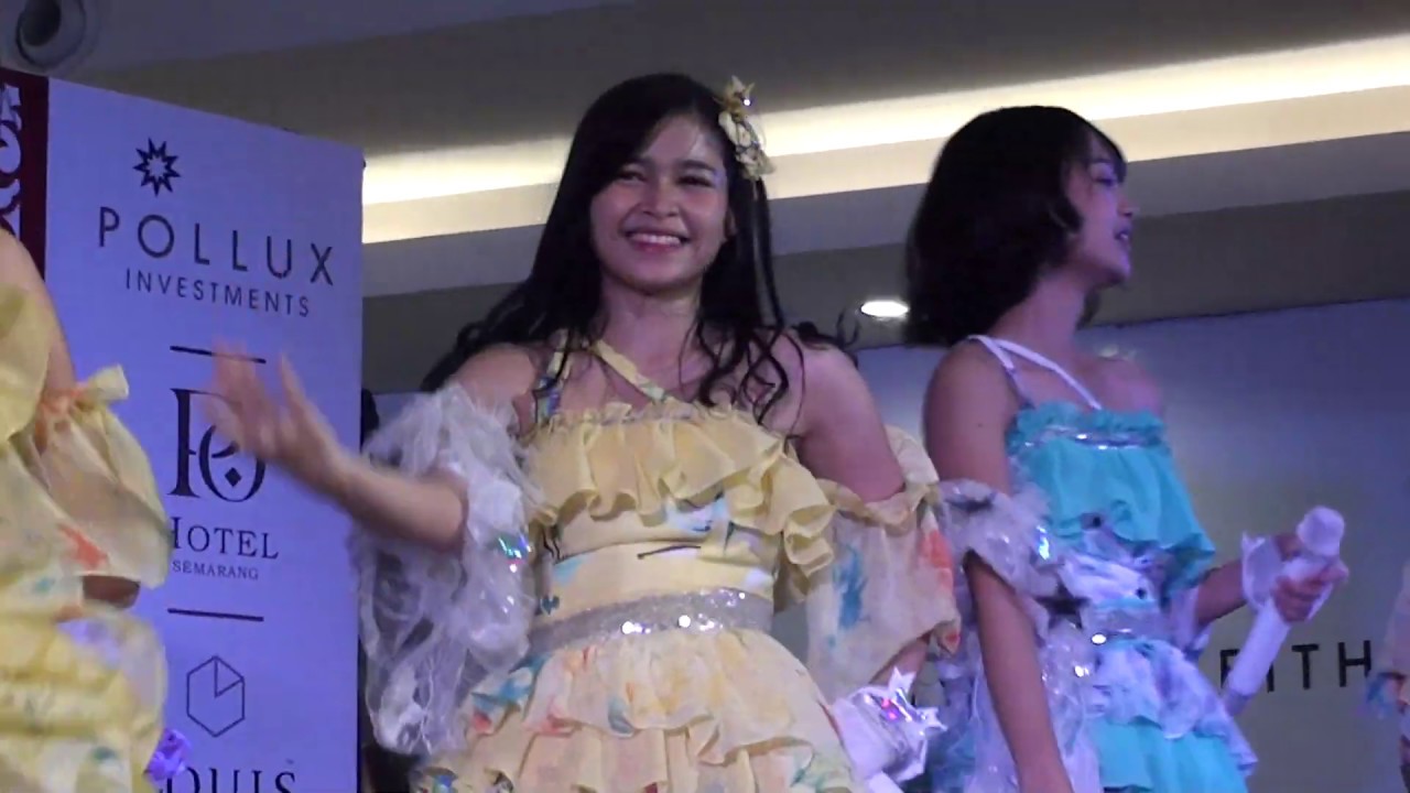 JKT48 Amel - Otona Ressha #JKT48CircusSemarang - YouTube Music