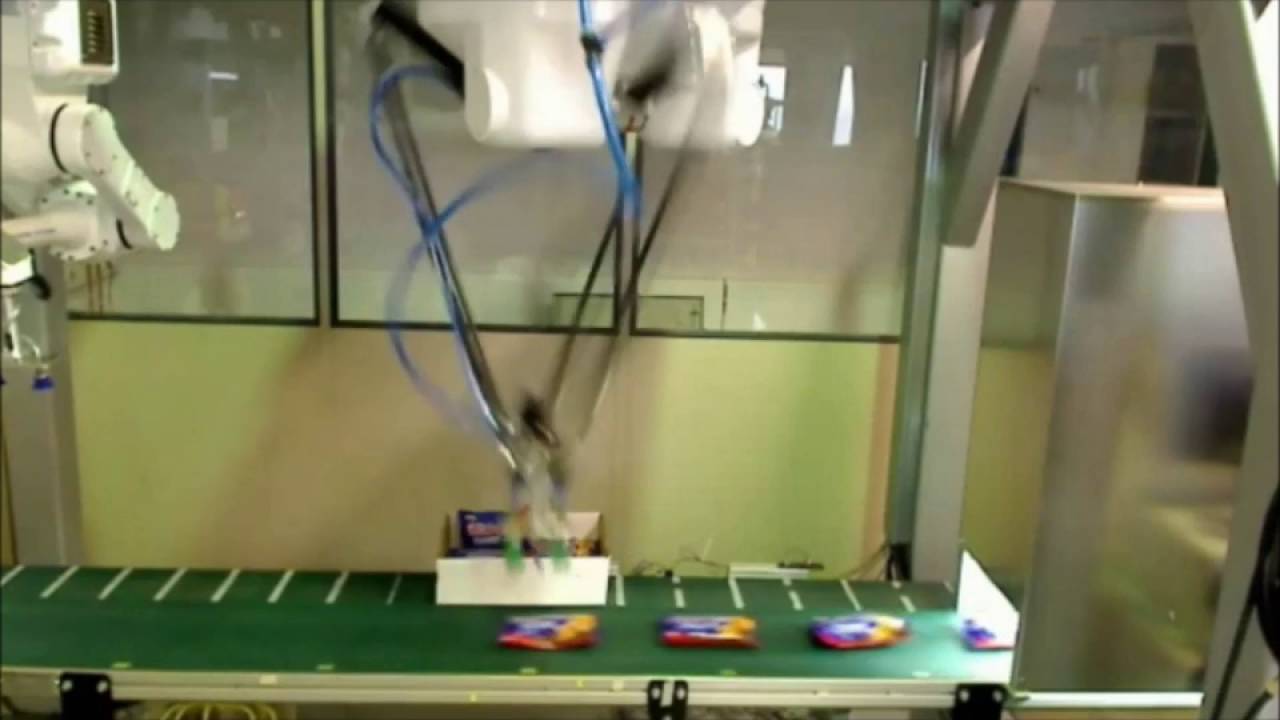 YASKAWA DELTA ROBOT in packing application - YouTube