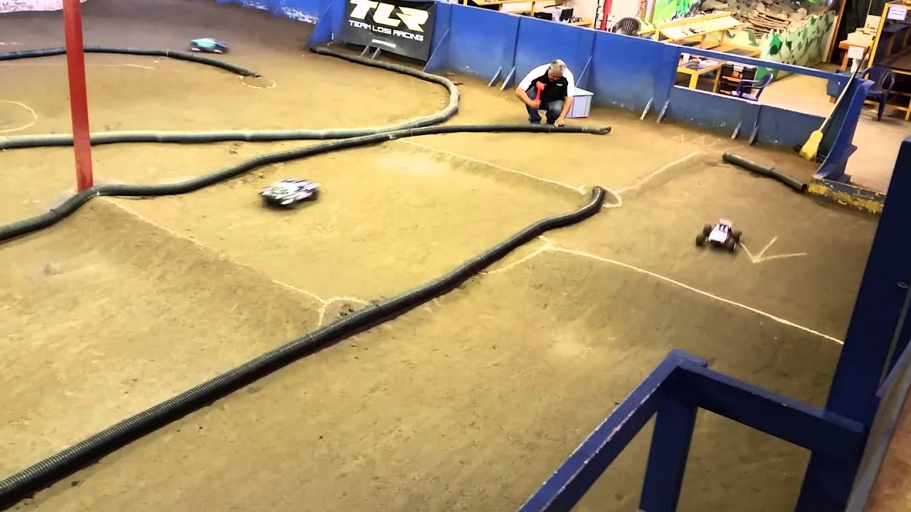 Exeter Hobbies RC10T2 - YouTube