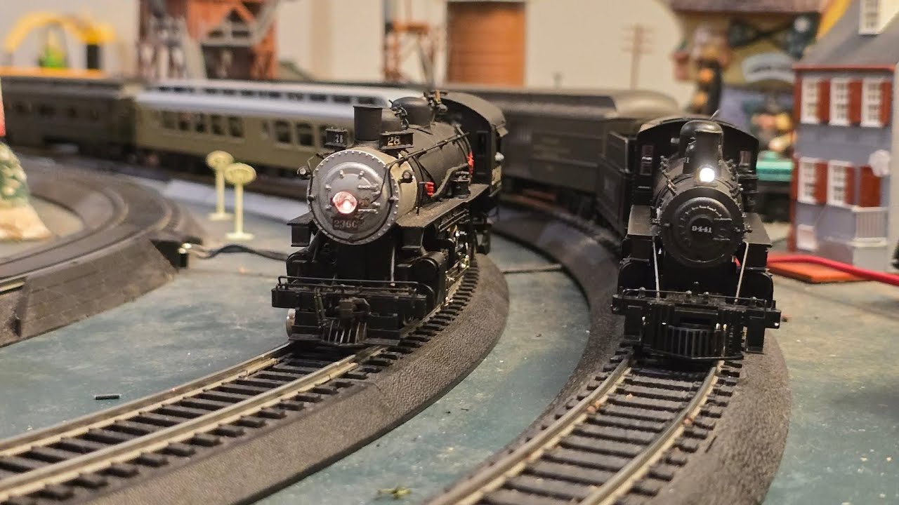 Southern Pacific T-31 and Santa Fe 2-6-0 In Action, Plus GE 44 Tonner ...