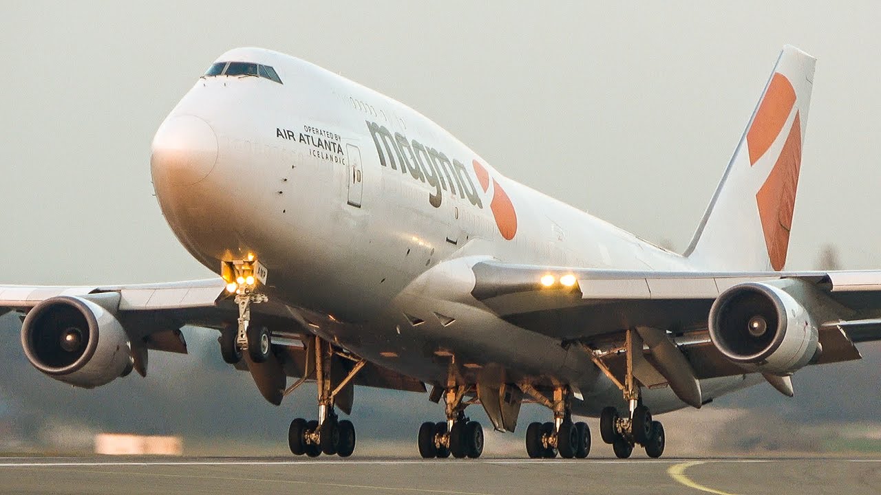 BOEING 747 SMOKEY ENGINE START UP + B747 SUNSET DEPARTURE (4K) - YouTube