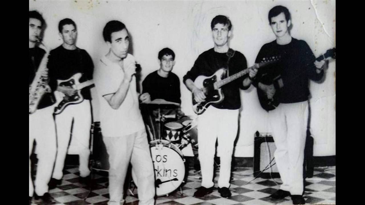 Los Merkins - YouTube